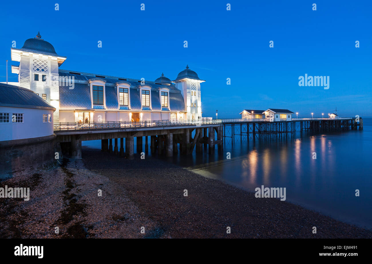 Penarth pier hi-res stock photography and images - Alamy