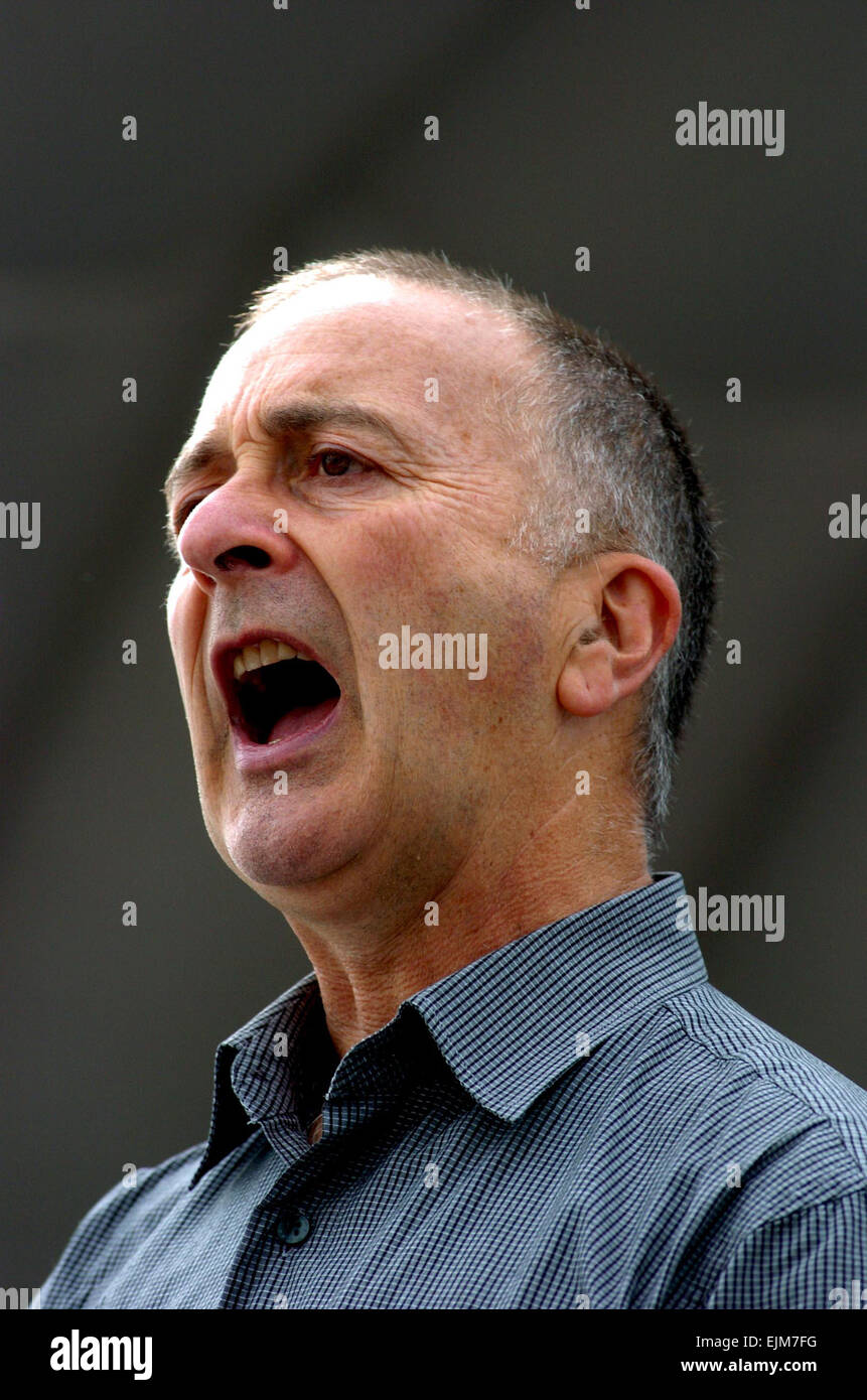 Actor Tony Robinson addresses thousands of Trade Justice campaigners ...