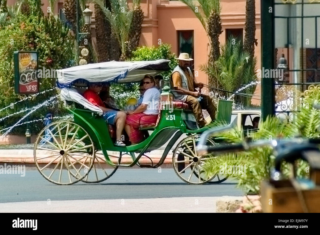 Road caleche hi-res stock photography and images - Alamy