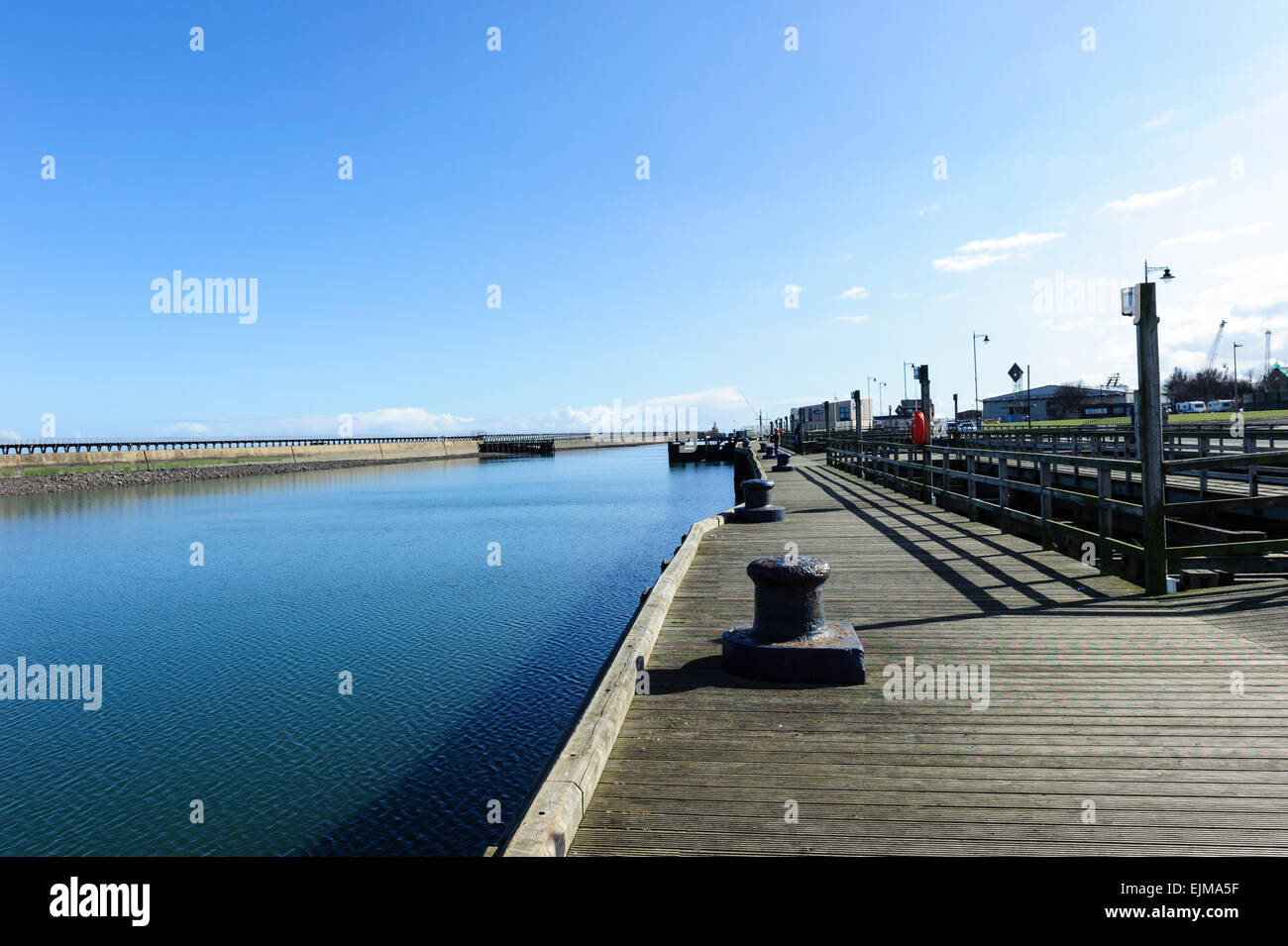 Harbour port ports quay quays quayside hi-res stock photography and ...
