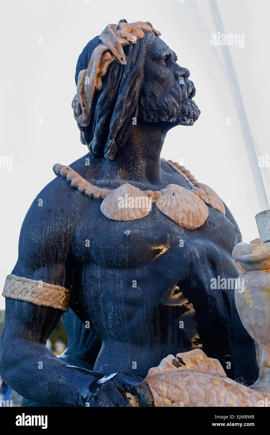 Statue de triton hi-res stock photography and images - Alamy