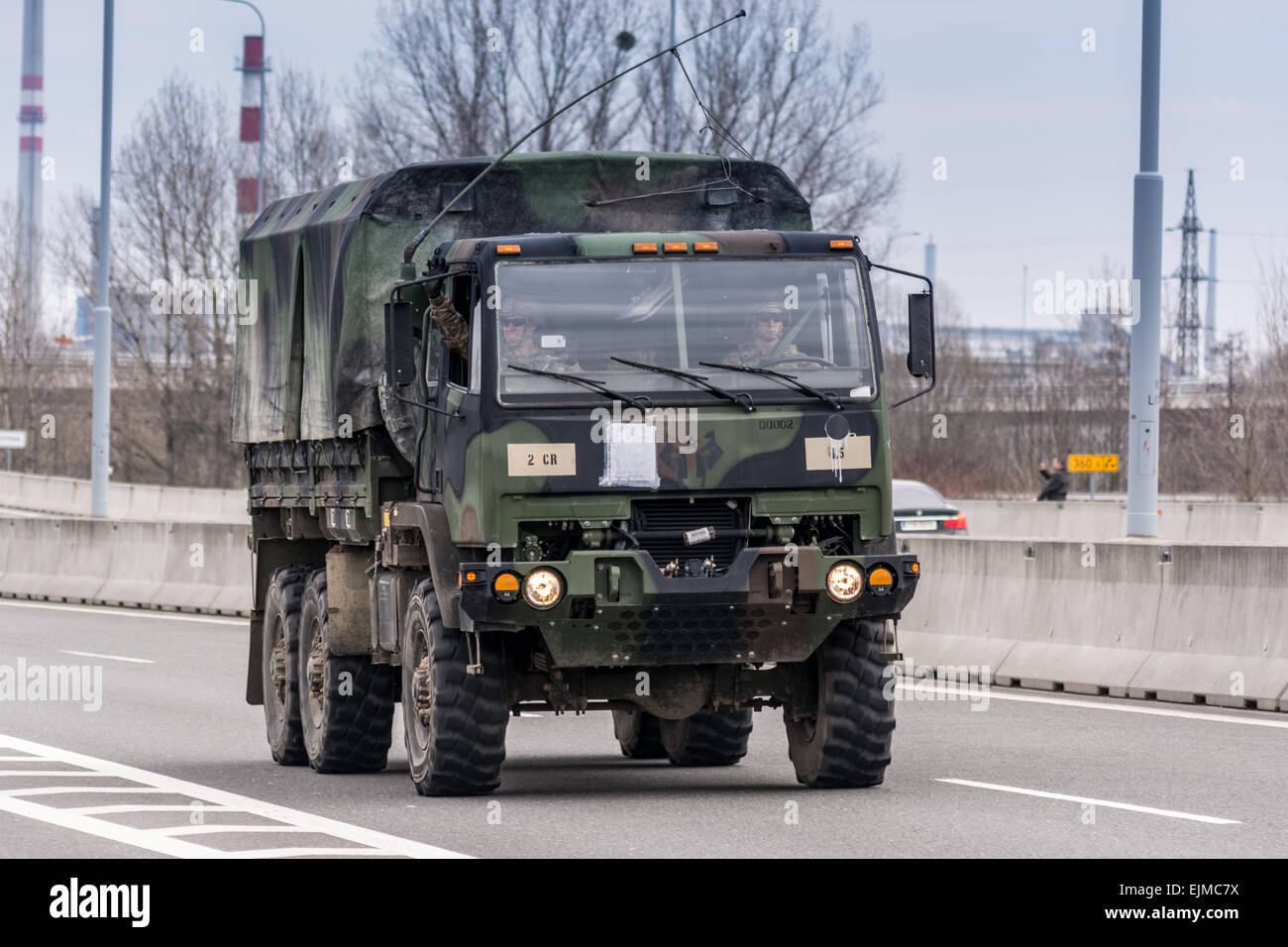 Army convoy hi-res stock photography and images - Alamy