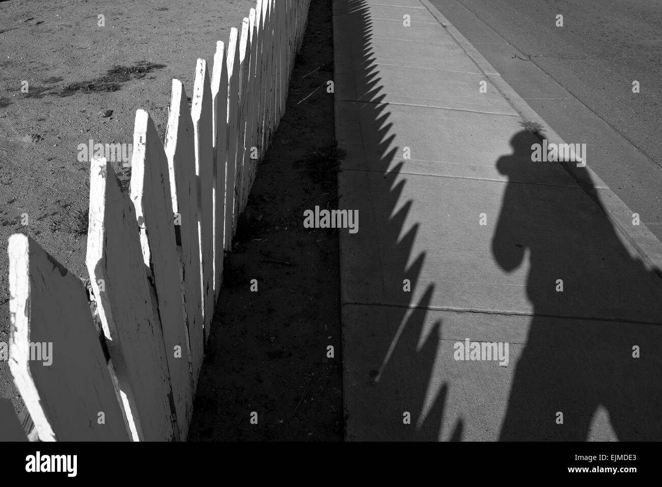Notched lines Black and White Stock Photos & Images - Alamy