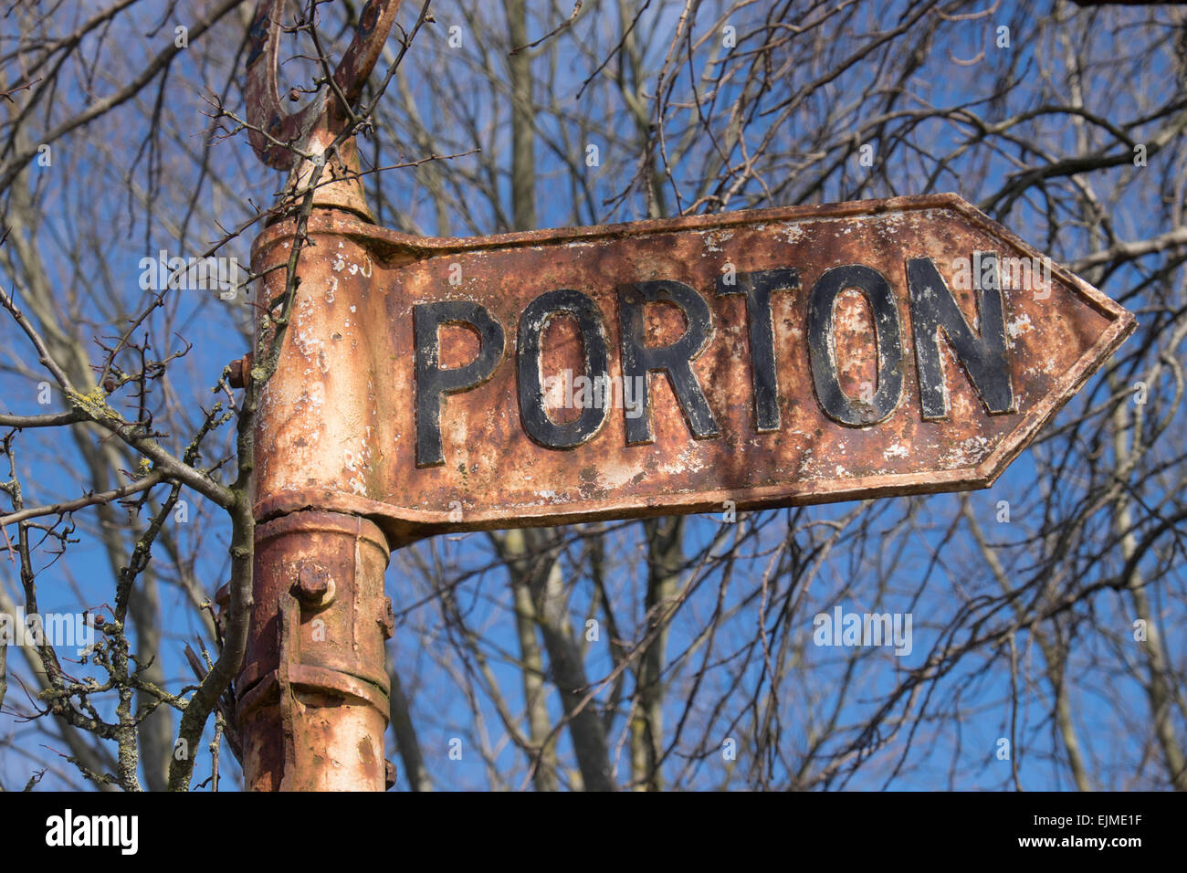 Rusty road sign hi-res stock photography and images - Alamy