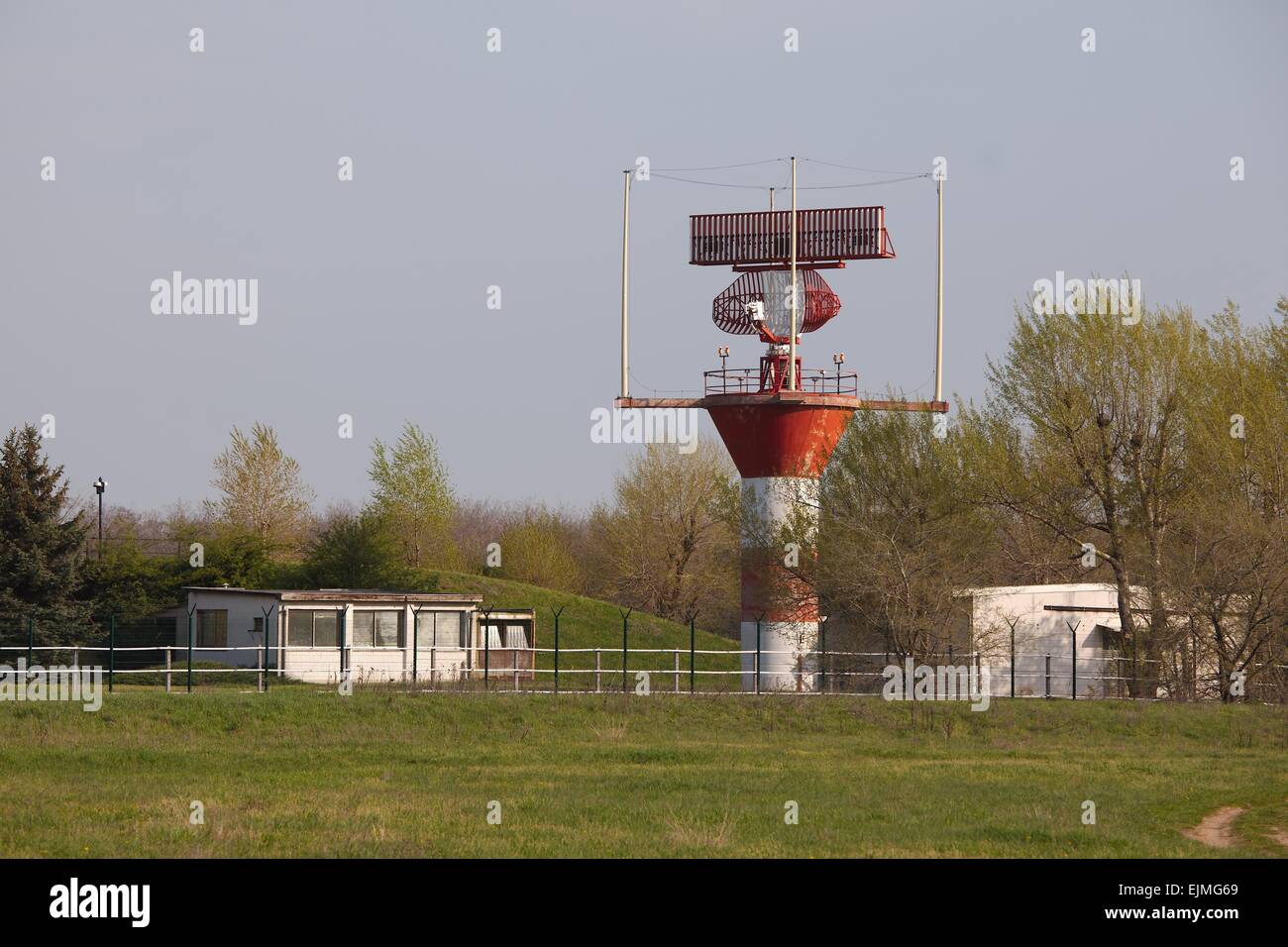 Atc radar hi-res stock photography and images - Alamy