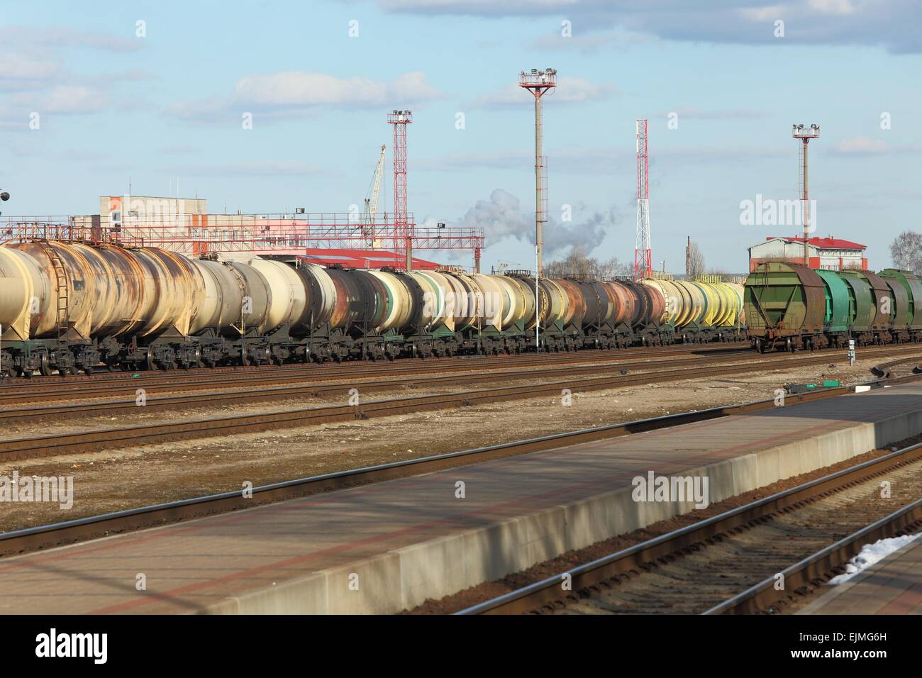 Dirty train carriage hi-res stock photography and images - Alamy