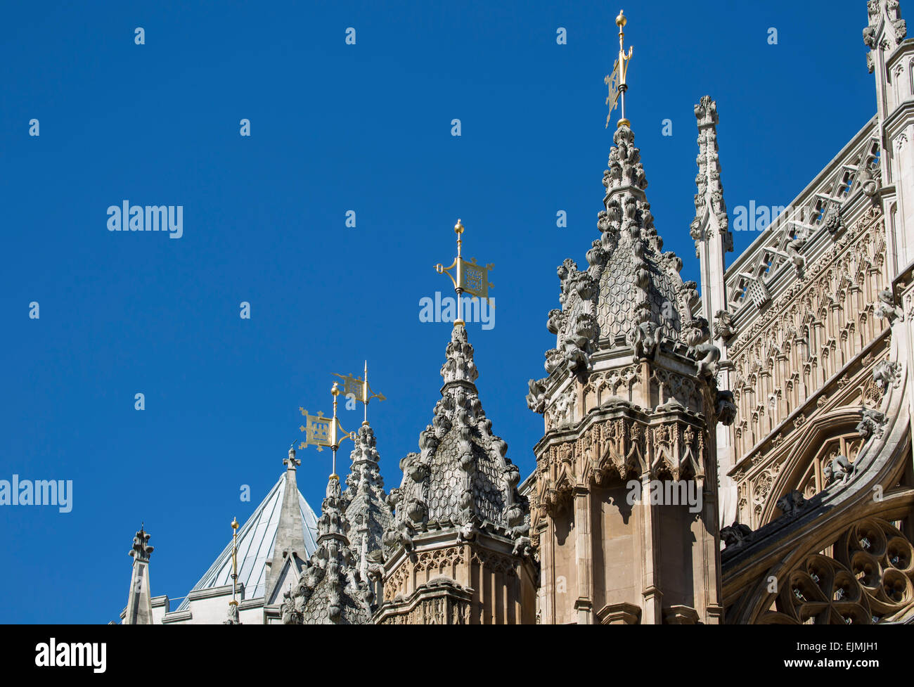 Westminster abbey exterior hi-res stock photography and images - Alamy