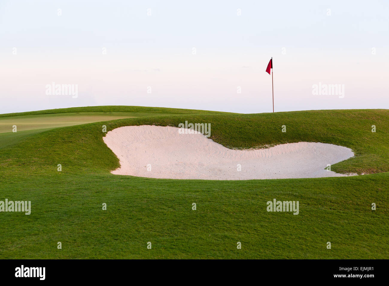Bunker on golf course hi-res stock photography and images - Alamy