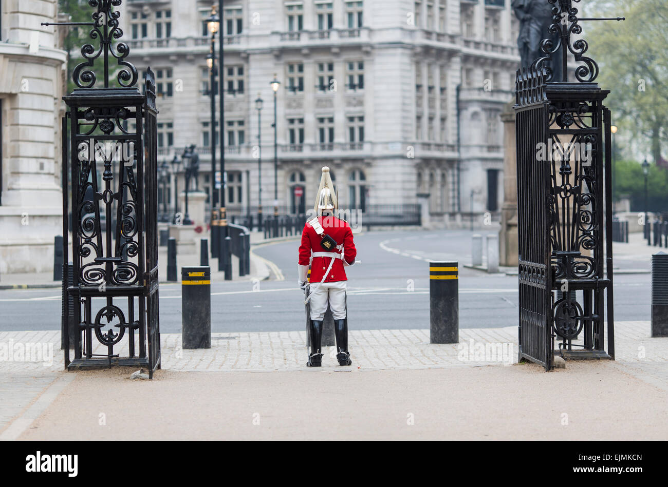 British royal guard helmet hi-res stock photography and images - Alamy