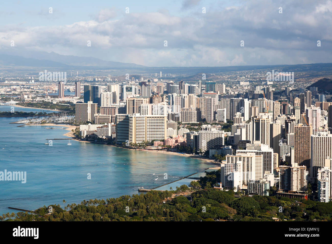 Honolulu, Hawaii, USA. 20th Mar, 2015. A view of the south side of Oahu ...