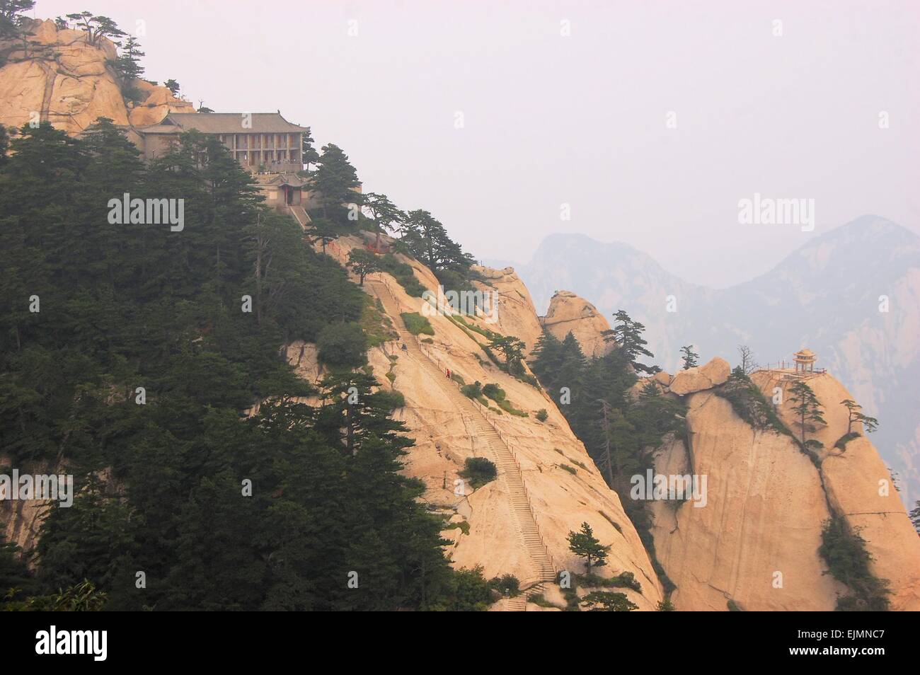 Mount hua shan china hi-res stock photography and images - Alamy