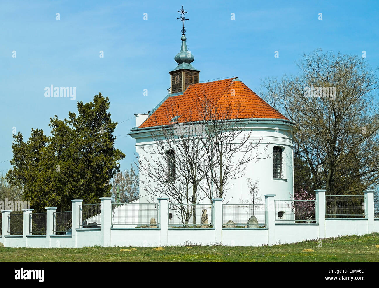 Built structure chapel hi-res stock photography and images - Alamy