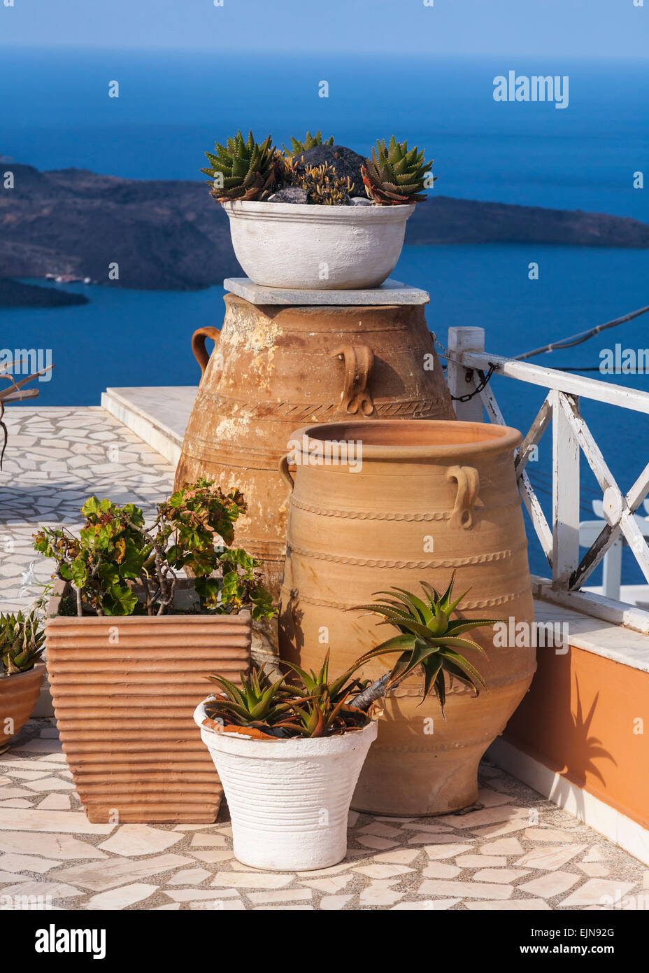 Pots planters hi-res stock photography and images - Alamy