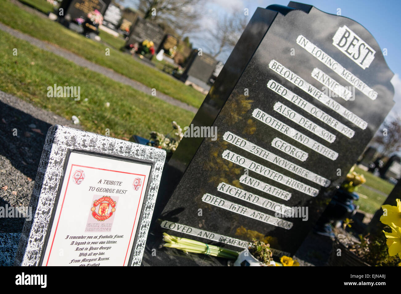 Grave of Northern Ireland footballer George Best Stock Photo - Alamy