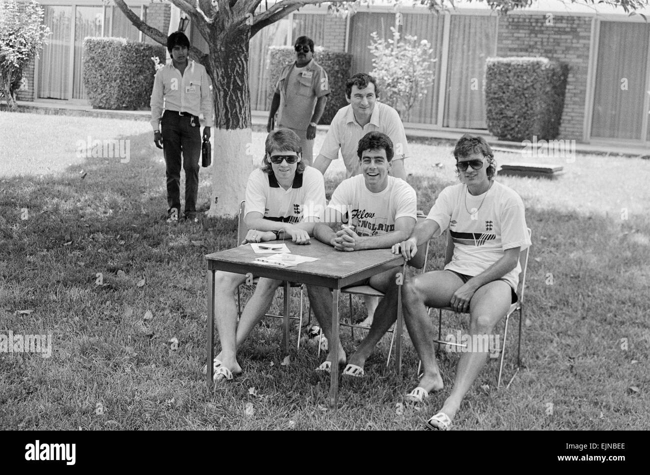 1986 World Cup Finals in Mexico. Tottenham Hotspur manager David Pleat ...