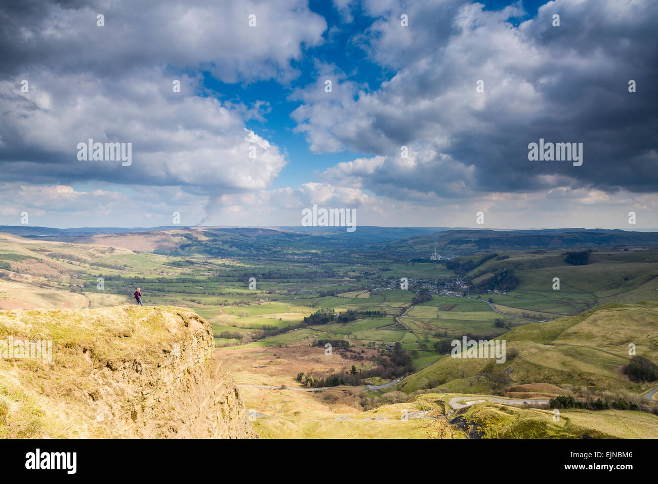 The view of Castleton from the top of Mam Tor in the Peak District ...