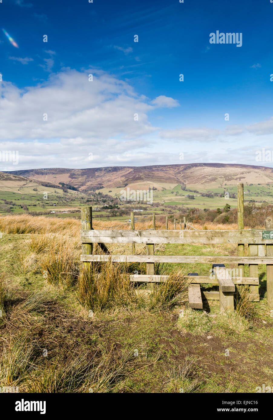 Edale Village in the Peak District as seen from Mam Tor Stock Photo - Alamy