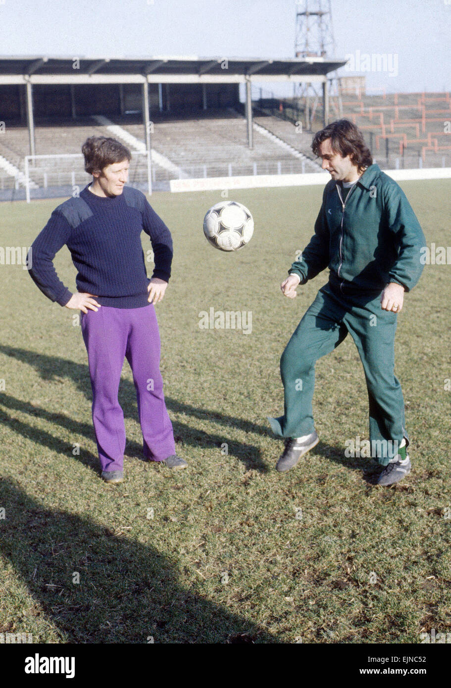 Hibernian footballer George Best practices his ball control watched by ...