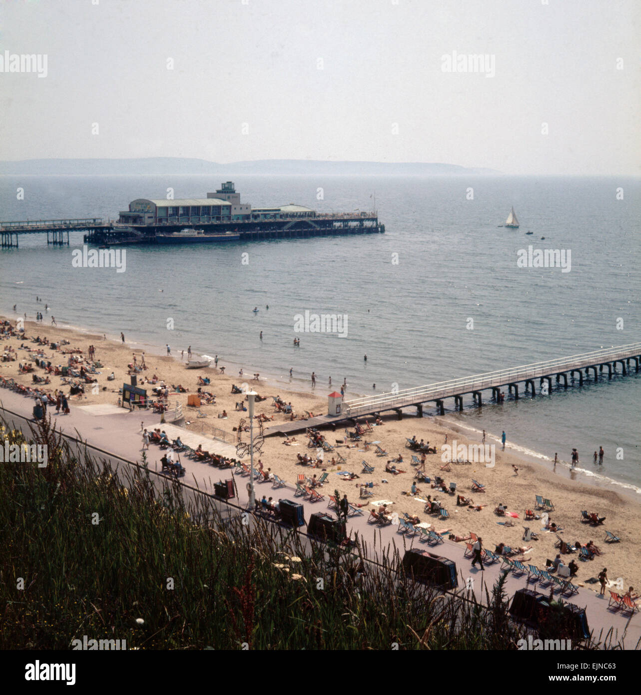 Bournemouth pier 1960s hi-res stock photography and images - Alamy