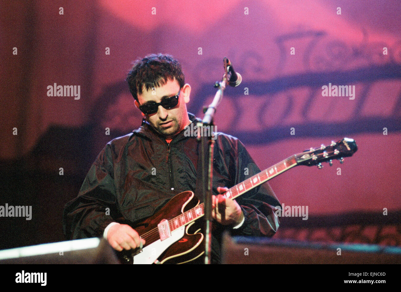 Ian broudie the lightning seeds hi-res stock photography and images - Alamy