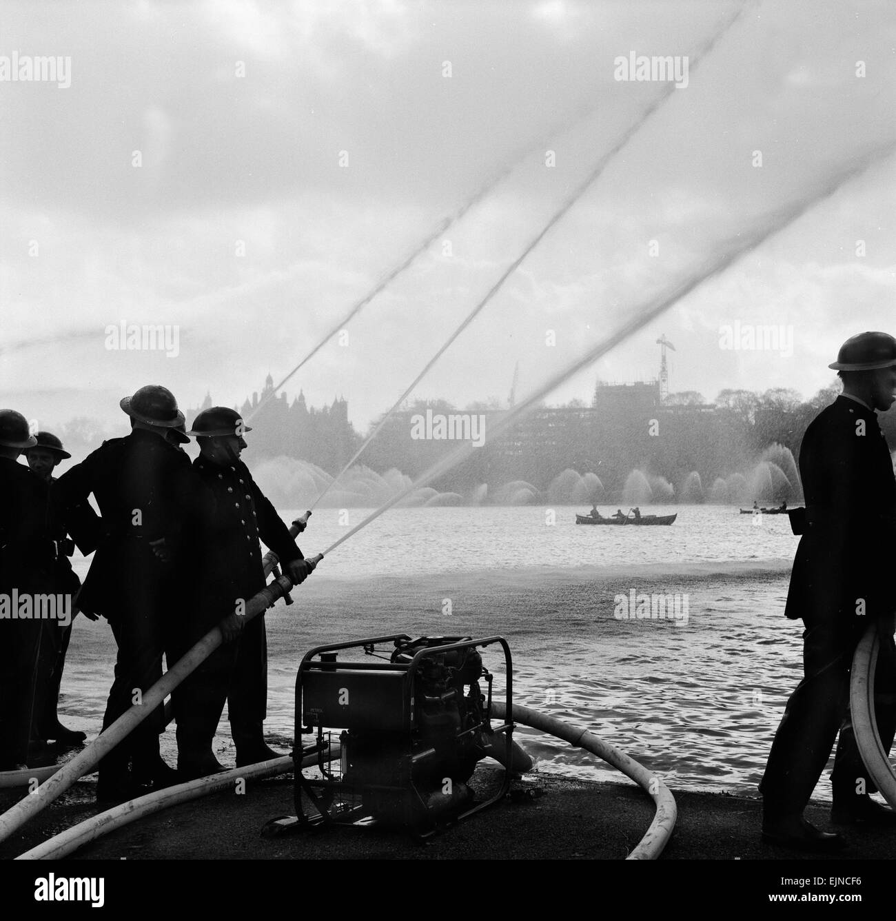 Auxiliary Fire Service exercise in Hyde Park on both sides of the ...