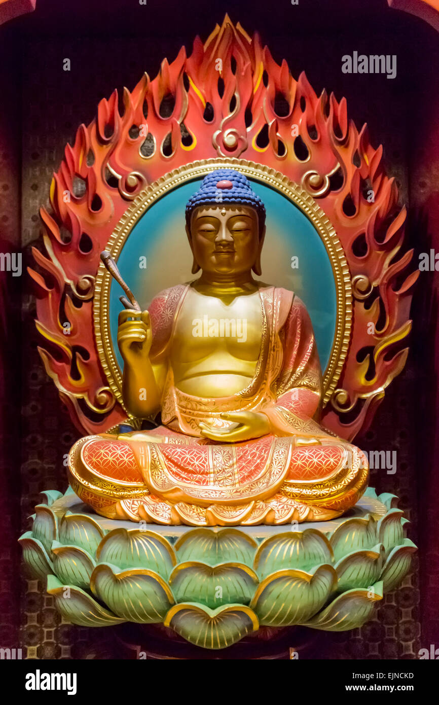 Buddha Tooth Relic Temple in Singapore Stock Photo - Alamy