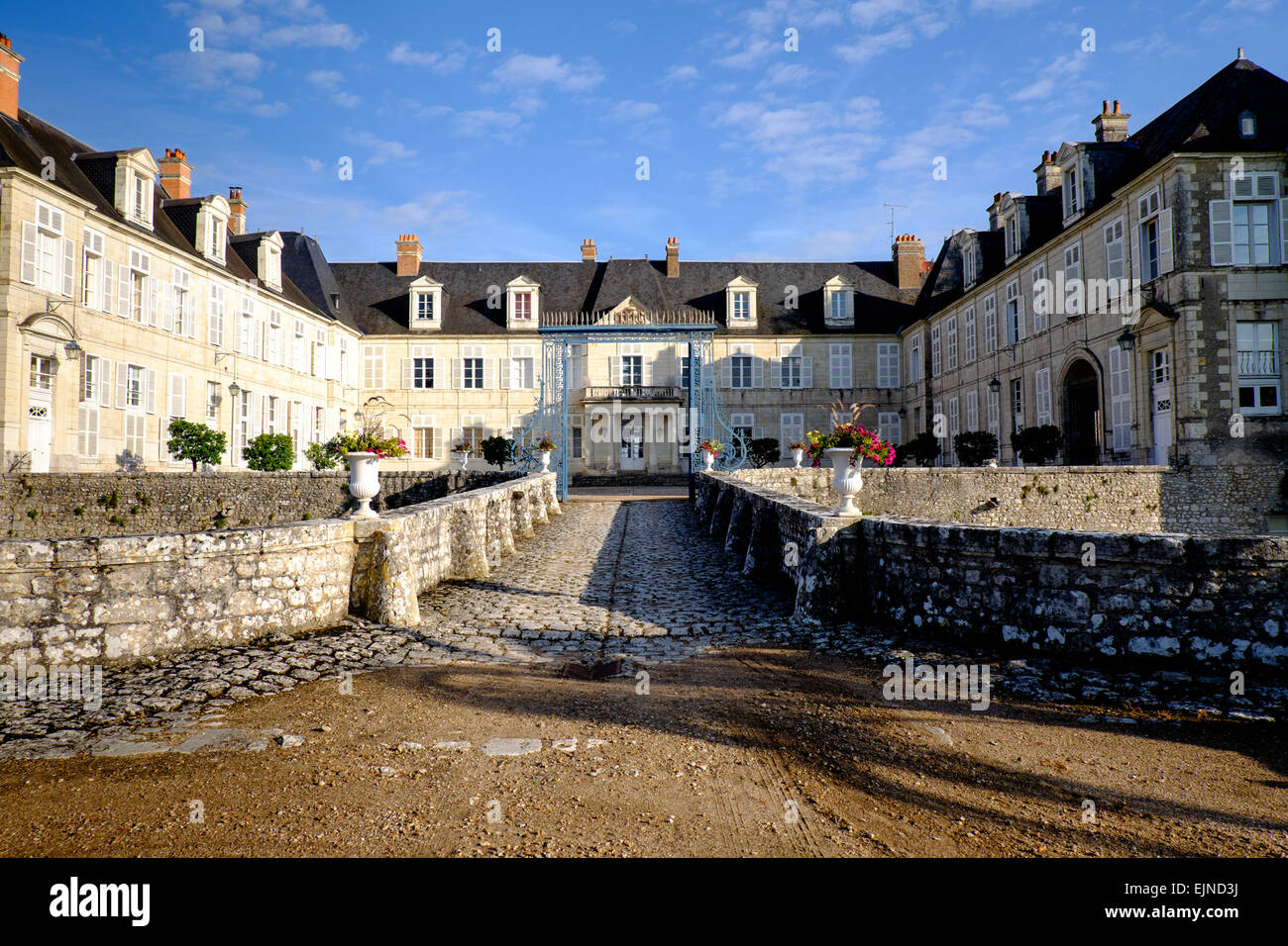 Chateau d'Avaray, Loire Valley, Loir-et-Cher, France Stock Photo - Alamy