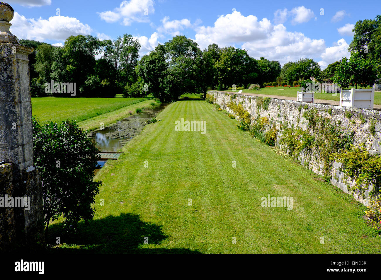 Avaray hi-res stock photography and images - Alamy