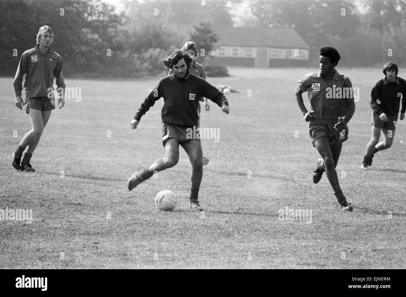 Fulham in training 1976. George Best and Rodney Marsh train with Fulham ...
