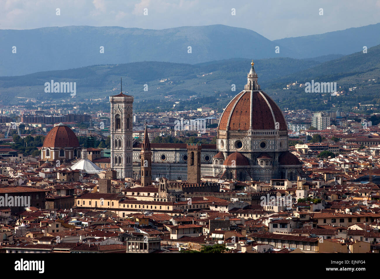 Florence, Italy Cathedral congested urban center Stock Photo - Alamy