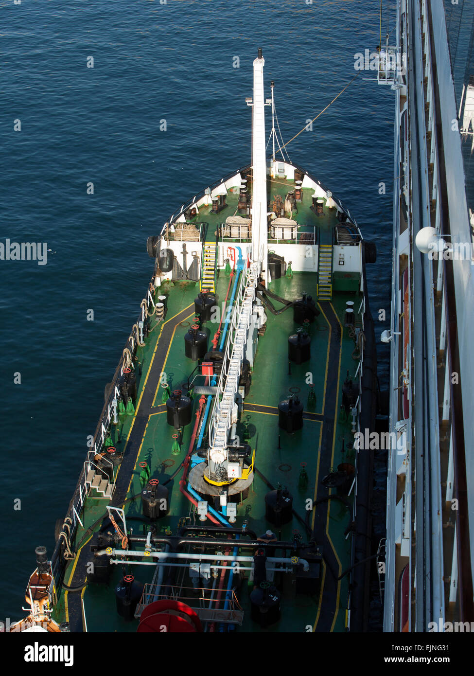 Fuel barge hi-res stock photography and images - Alamy