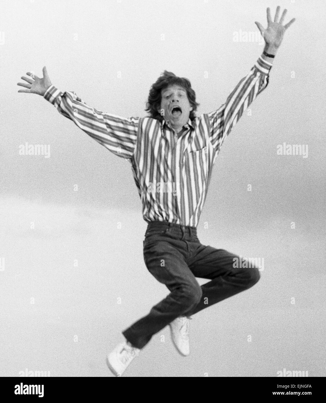 Rolling Stones: Mick Jagger on the roof of the Daily Mirror building in ...