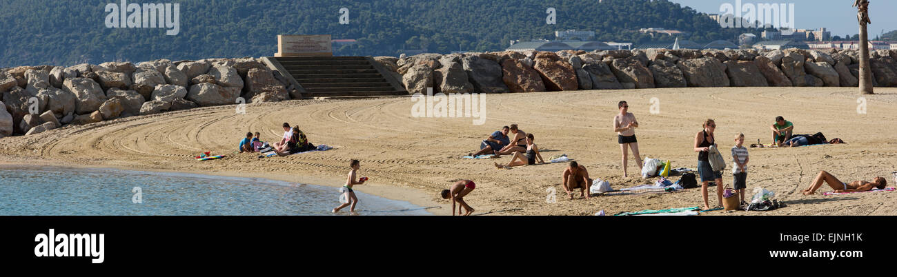 French women sunbathing hi-res stock photography and images - Alamy