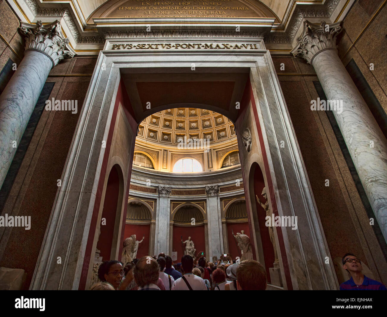 Entrance to the vatican rome hi-res stock photography and images - Alamy