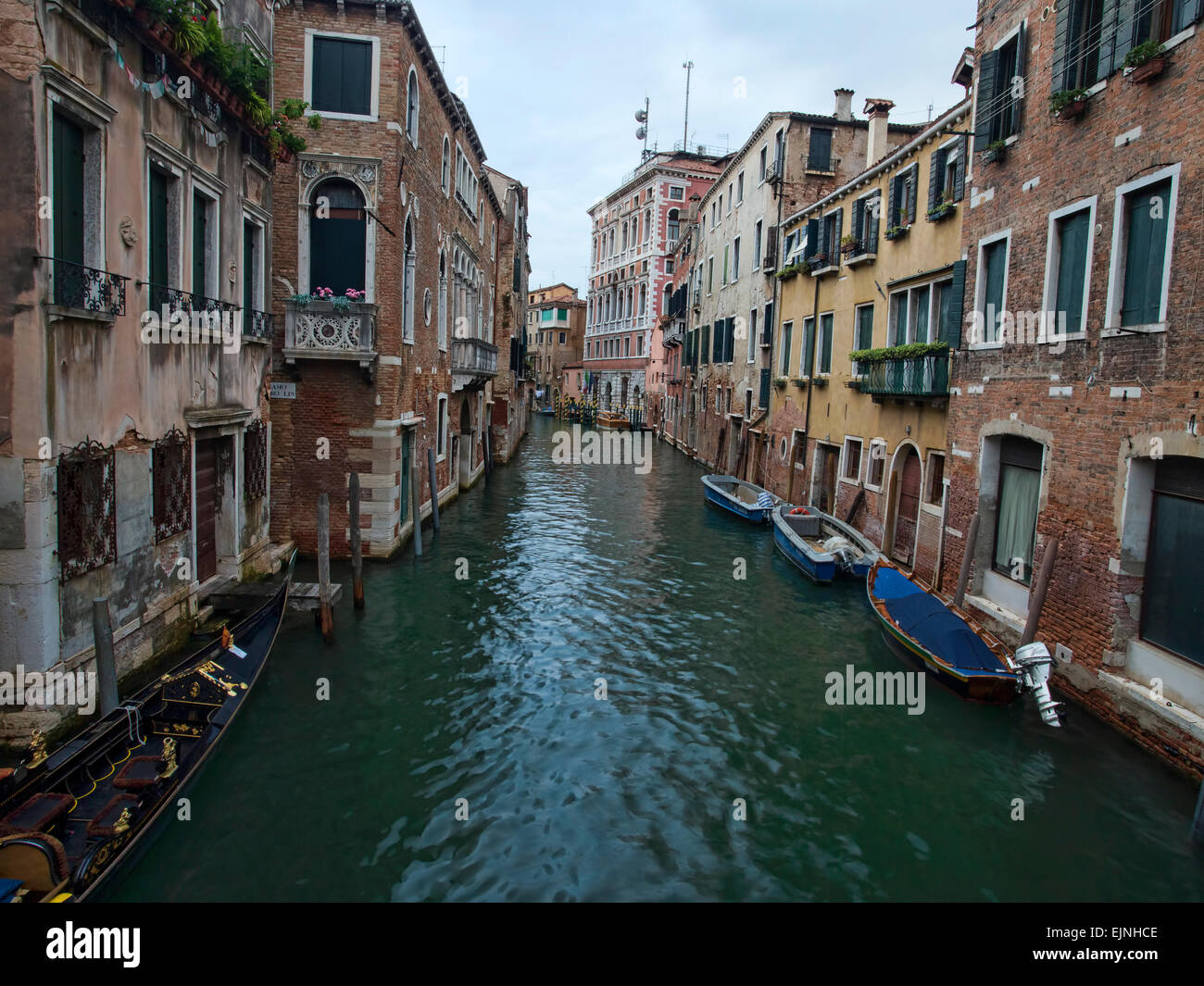 Venice, Italy canal colorful buildings gondola Stock Photo - Alamy