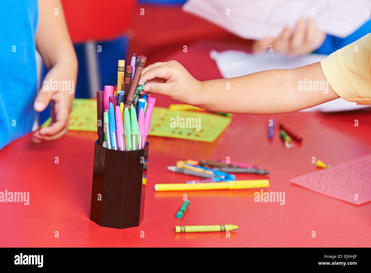 Hand child painting hi-res stock photography and images - Alamy
