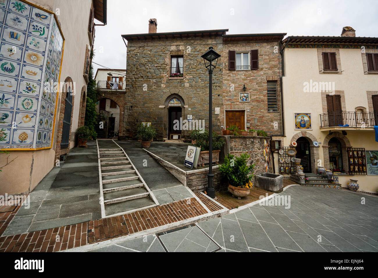 Deruta hi-res stock photography and images - Alamy