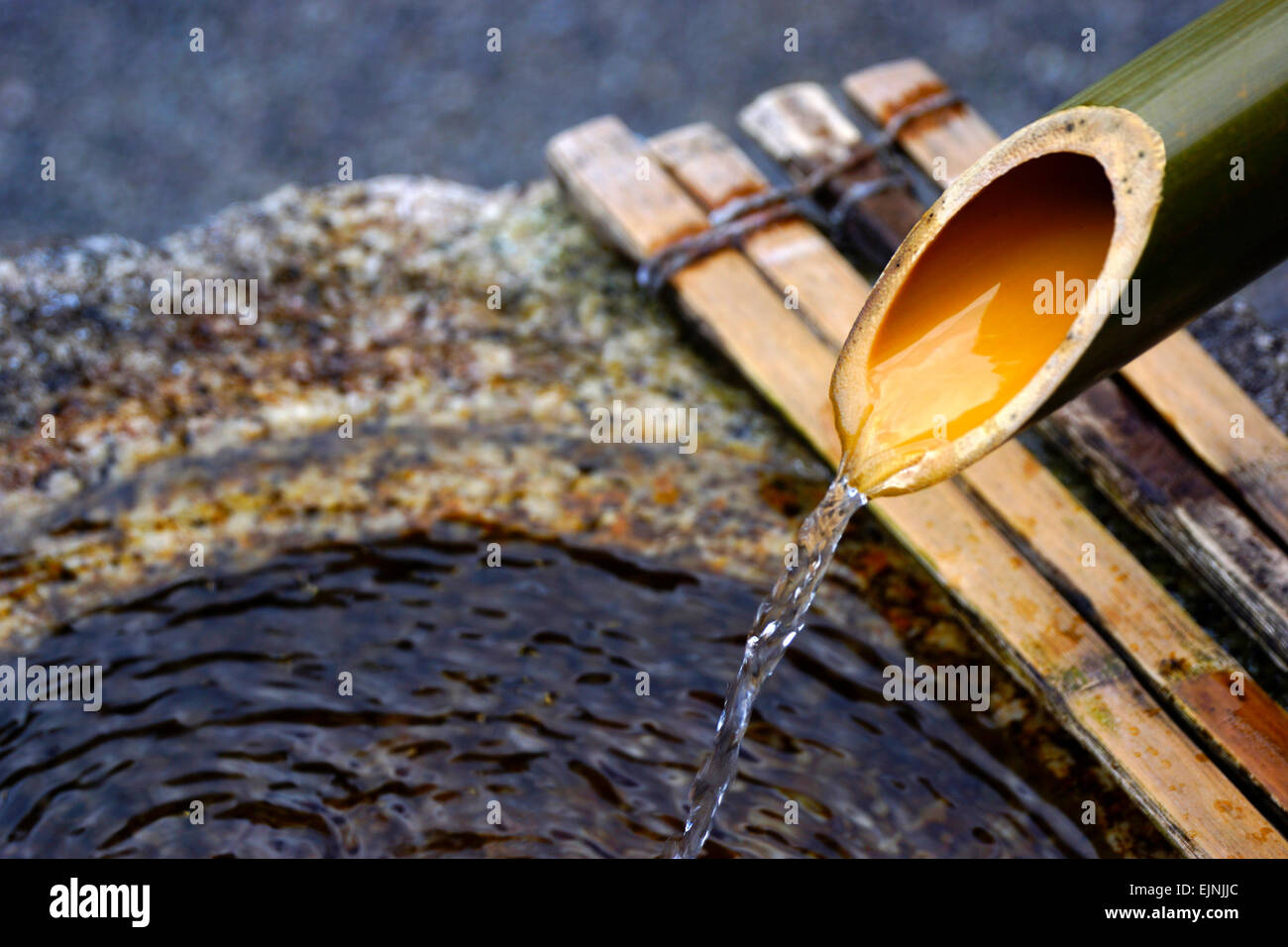 Japanese temple water basin Stock Photo - Alamy