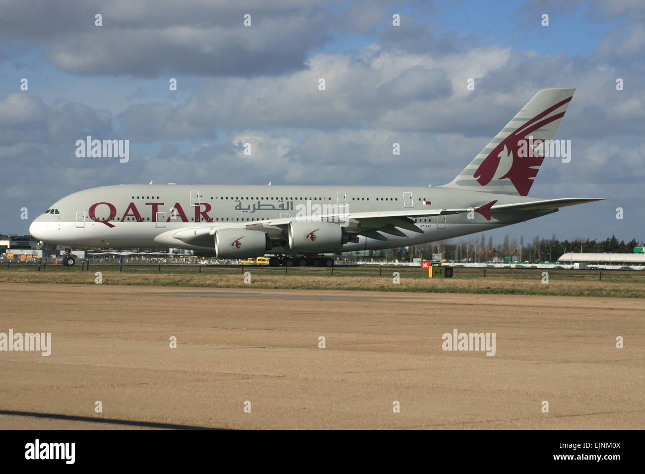 Qatar Airways A380 High Resolution Stock Photography and Images - Alamy
