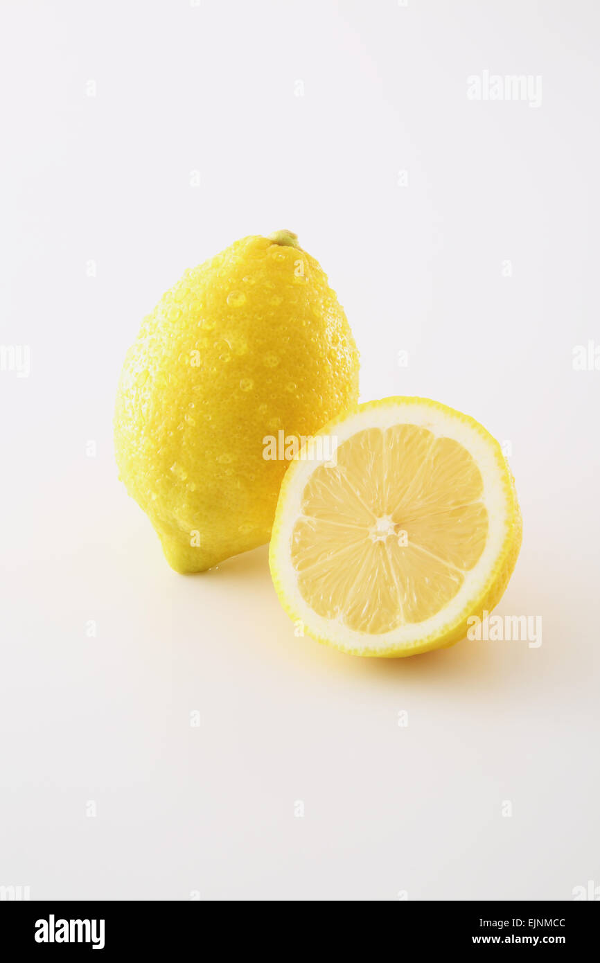 Round lemons hi-res stock photography and images - Alamy