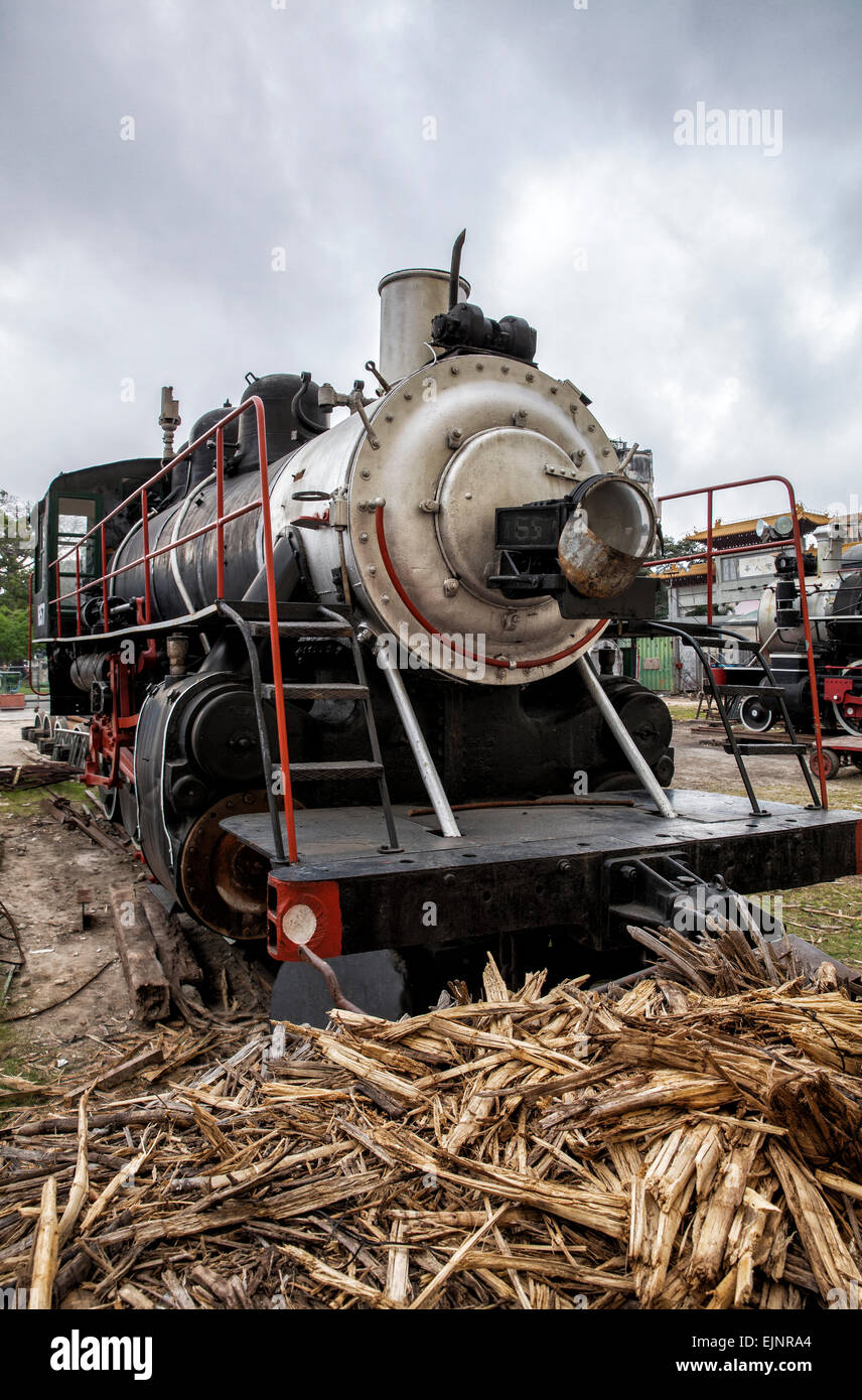 Train engine repair hi-res stock photography and images - Alamy