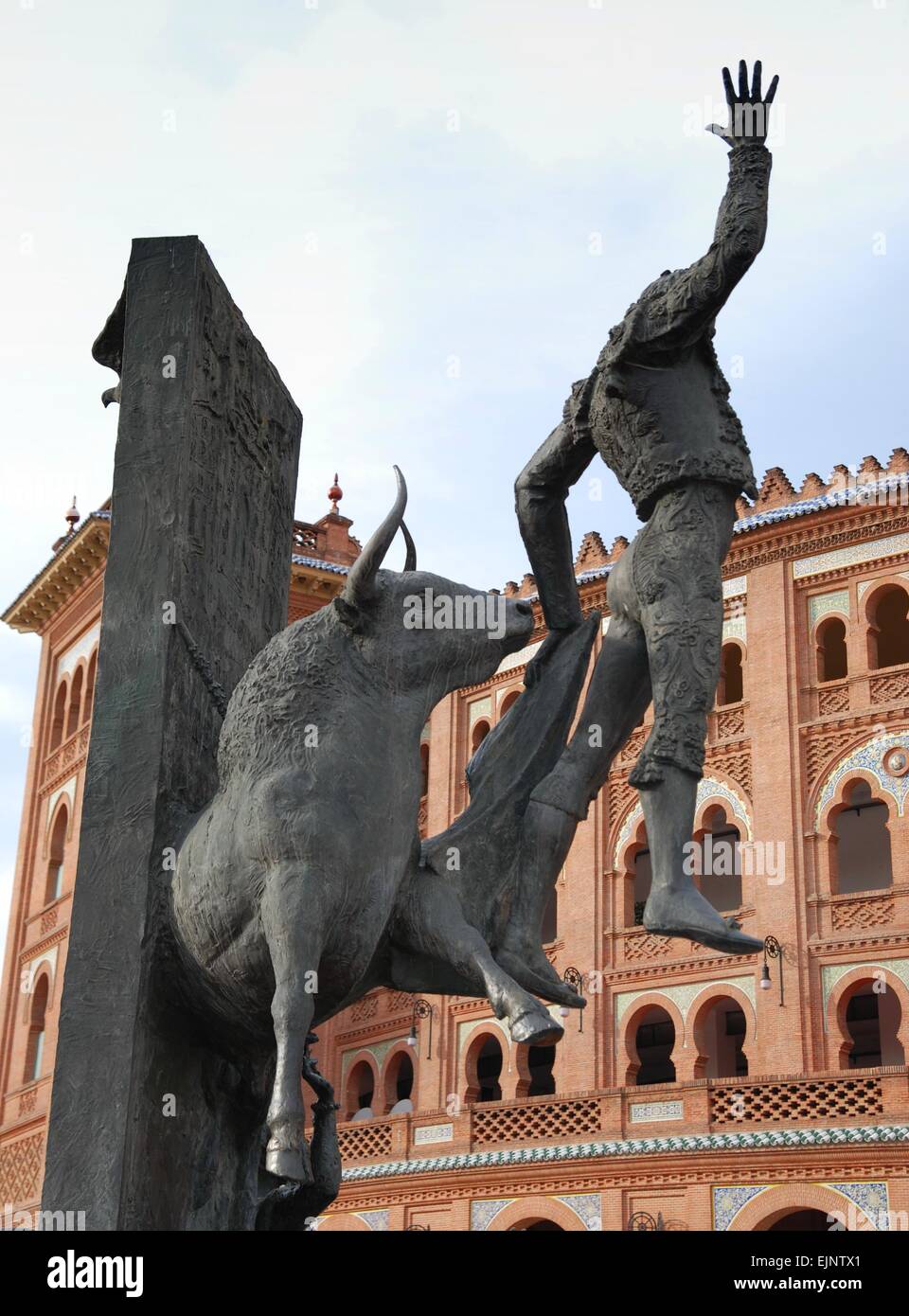 Statue of bull fighter outside Las Ventas bullring, Madrid, Spain Stock ...