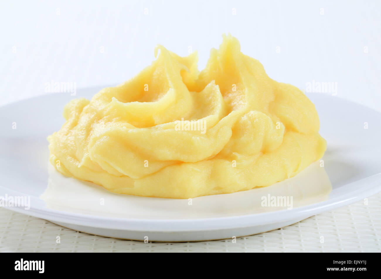 Mashed potato on a plate Stock Photo - Alamy