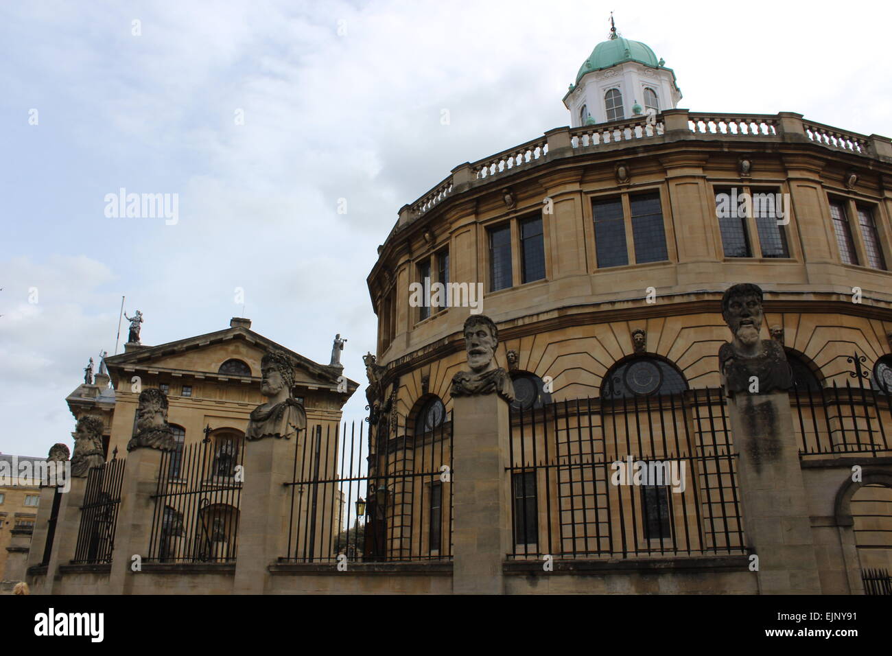 Rotunda building oxford hi-res stock photography and images - Alamy
