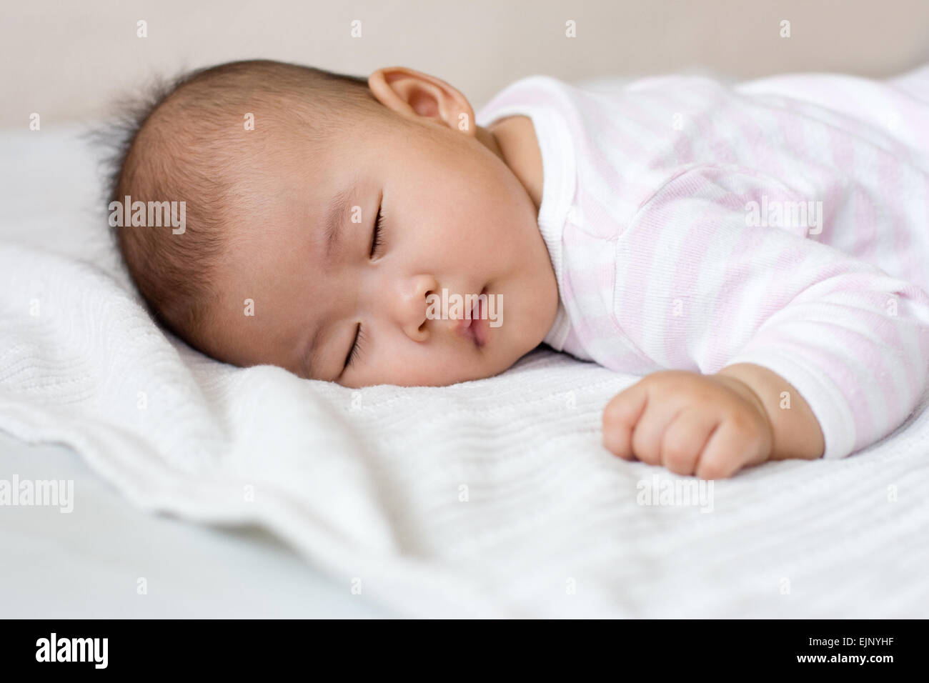 Asian chinese baby girl sleeping hi-res stock photography and images - Alamy