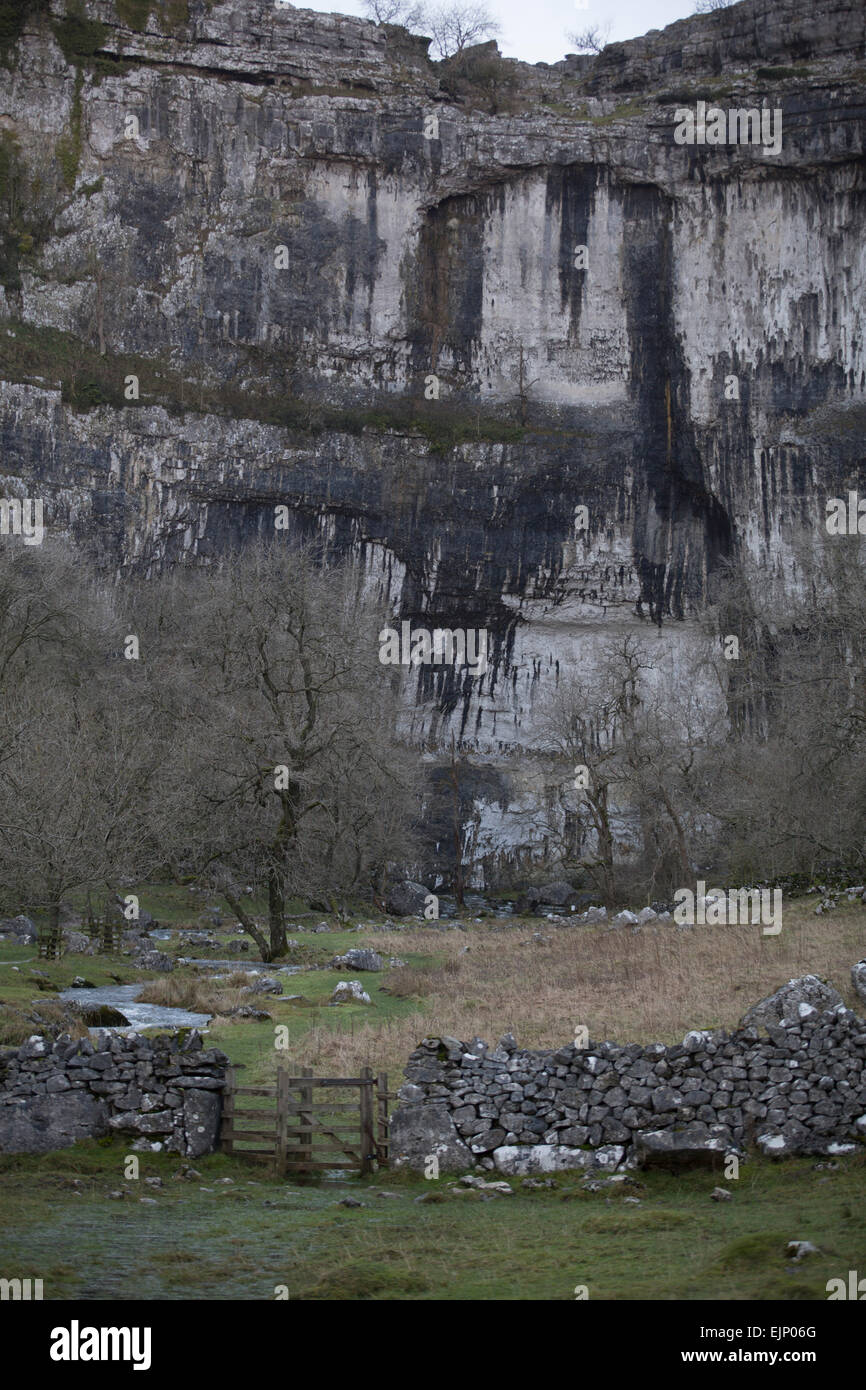 Malham Cove , Yorkshire Dales , UK Stock Photo - Alamy