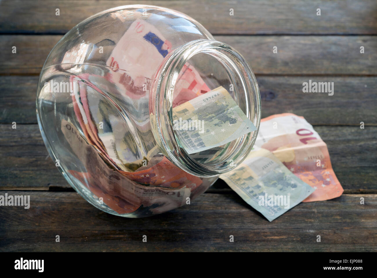 Jar with paper notes hi-res stock photography and images - Alamy