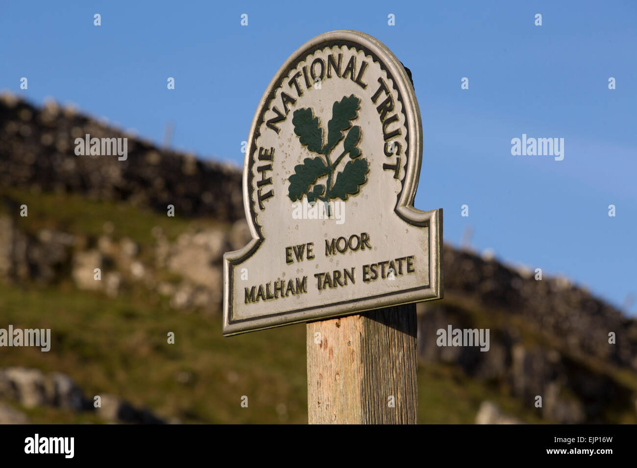 Malham Tarn , Yorkshire Dales , National Trust sign Stock Photo - Alamy