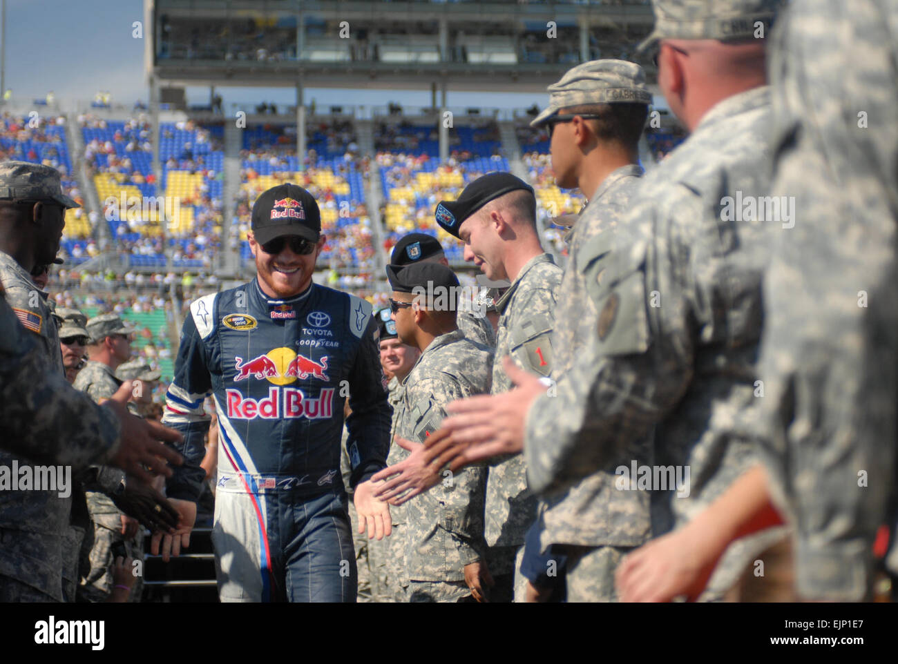 NASCAR driver Brian Vickers shakes hands with Soldiers of the 4th ...