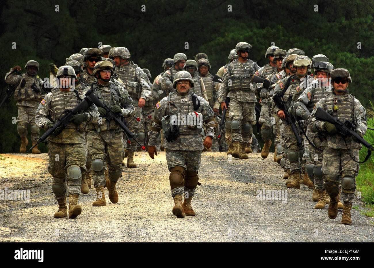 U.S. Army Soldiers of the 143rd Field Artillery Battalion, California ...